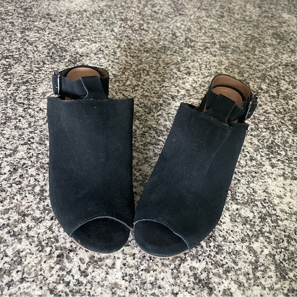 Vionic | Shoes | Vionic Sz 8 M Black Kaia Black Leather Ankle Strap ...